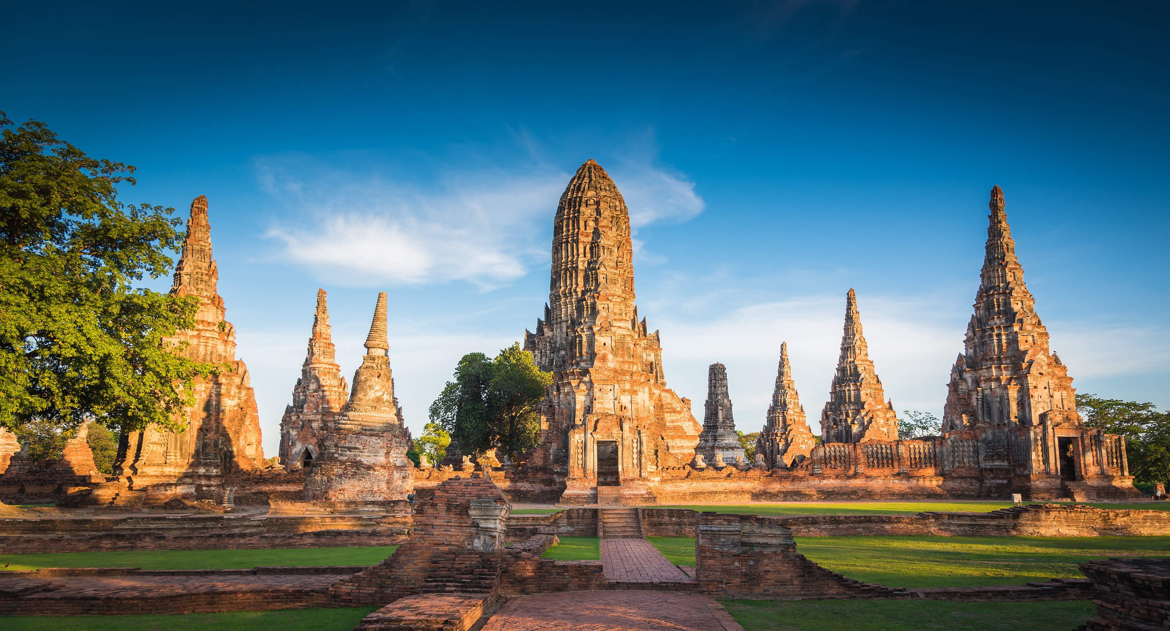 Exploring the Seven Wonders of Thailand Exploring the Seven Wonders of Thailand